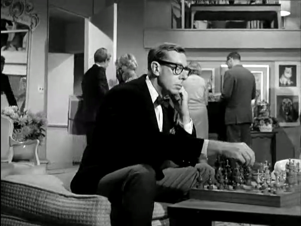 ARTEDREZ: EL AGENTE DE C.I.P.O.L. EL GAMBITO GIUOCO PIANO