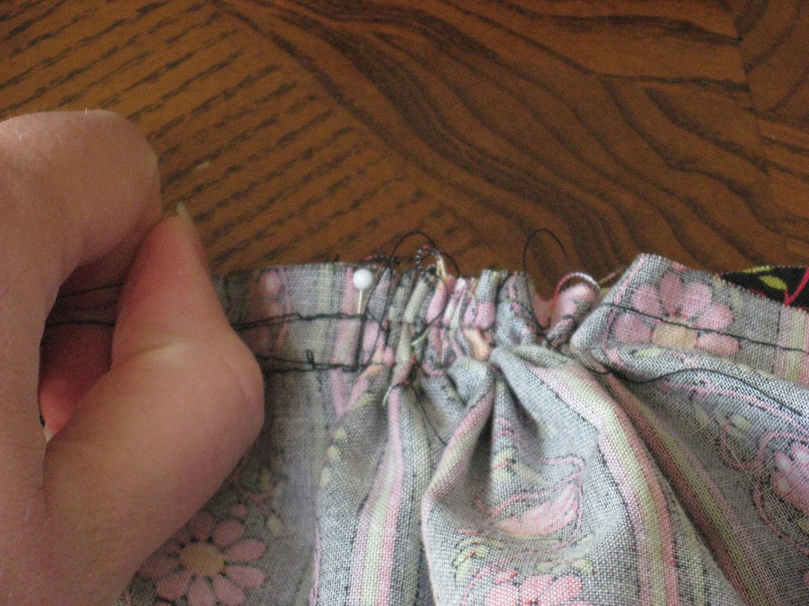 The Quilting Mill: Tutorial: Gathers Two Ways