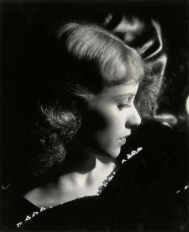 35 Beautiful Photos of Dolly Haas in the 1930s ~ Vintage Everyday