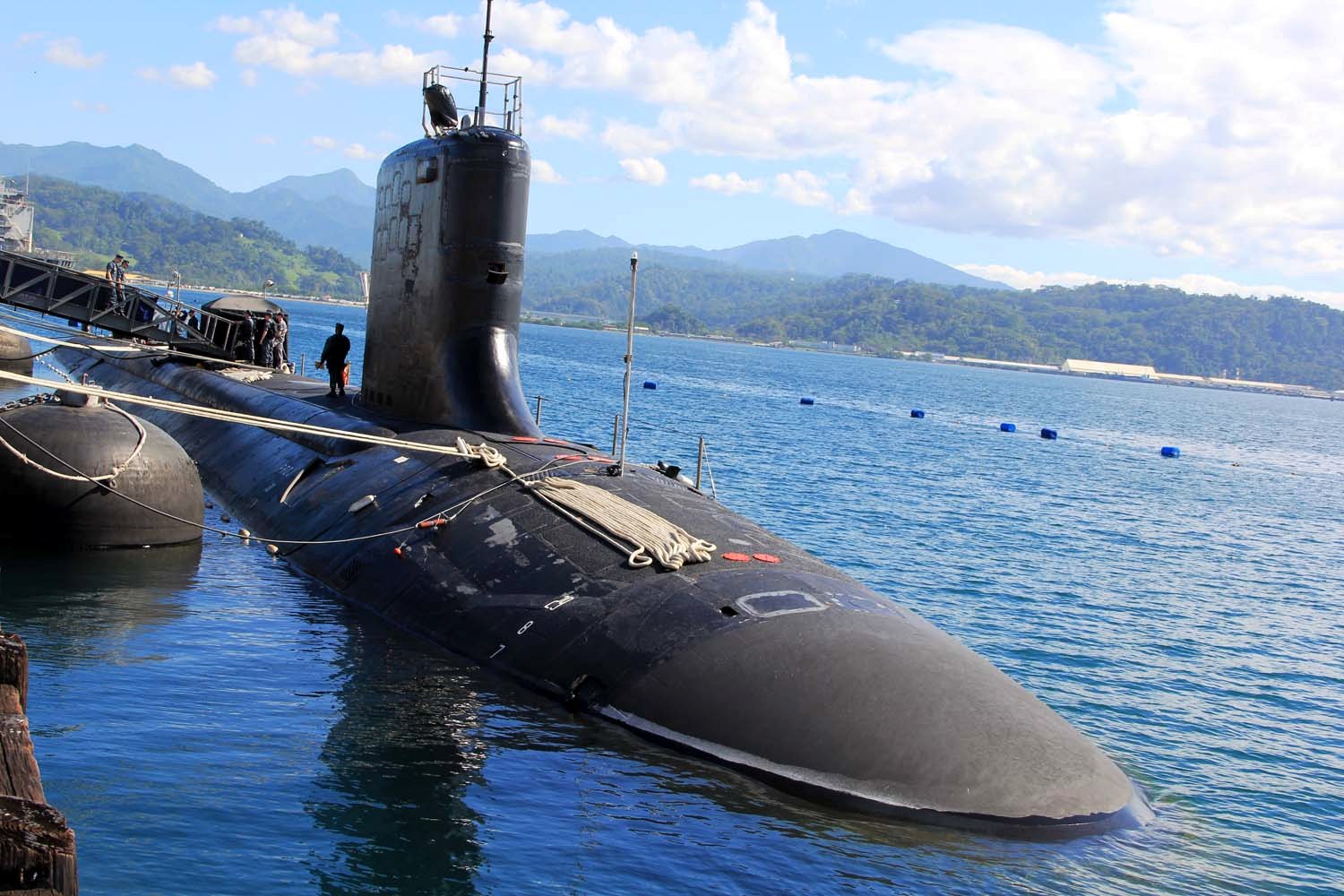 Fast attack submarine USS Texas in Subic Bay | SubicNewsLink