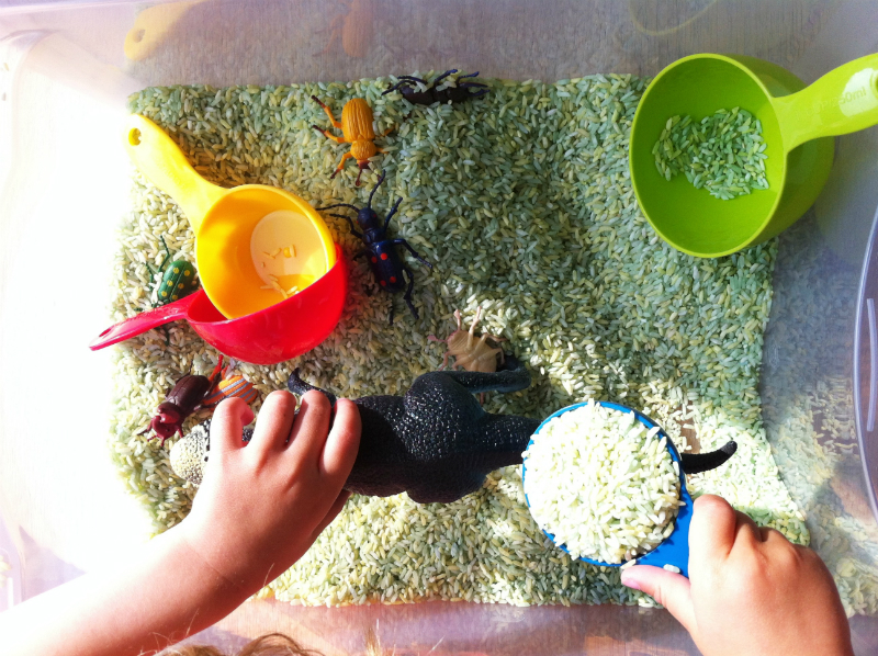 GET YOUR CRAFT ON // DIY SENSORY BOX | WILD & GRIZZLY
