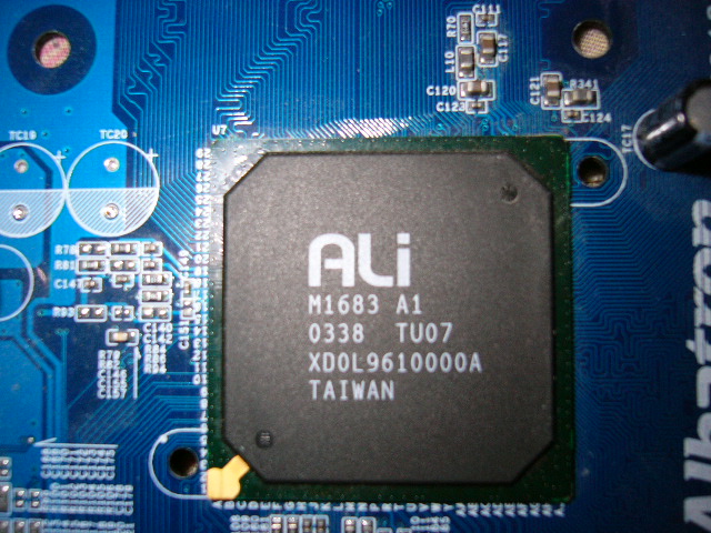 Pengertian dan Bagian – Bagian Motherboard - Teknologi Informasi