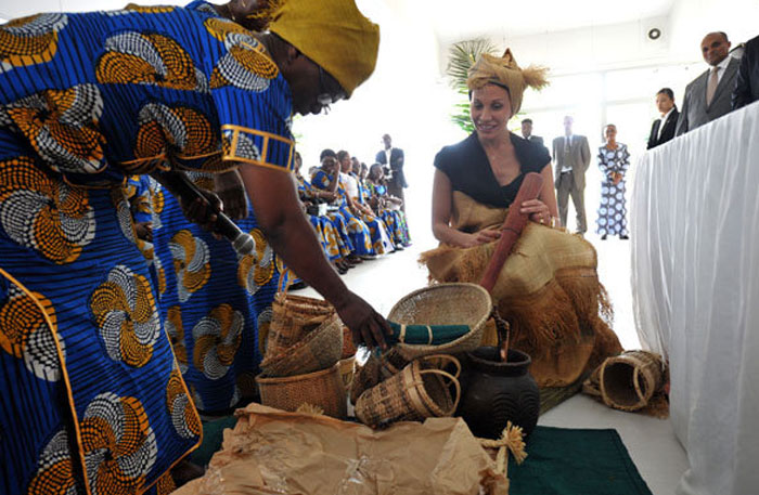 Encyclopédie de la mode gabonaise: Allez au travail! Valorisez notre ...