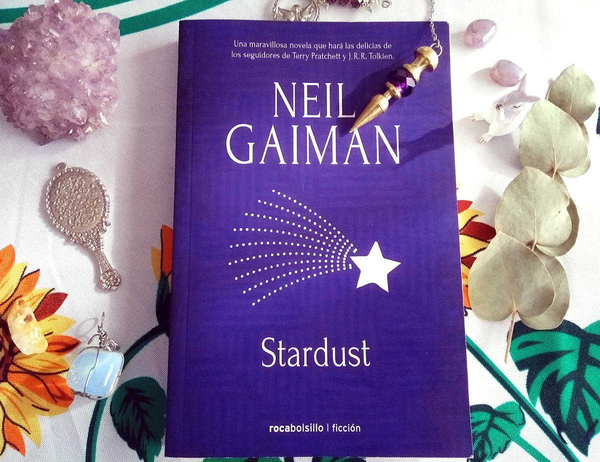 LiTERARyA ~: -RESEÑA- Stardust, de Neil Gaiman