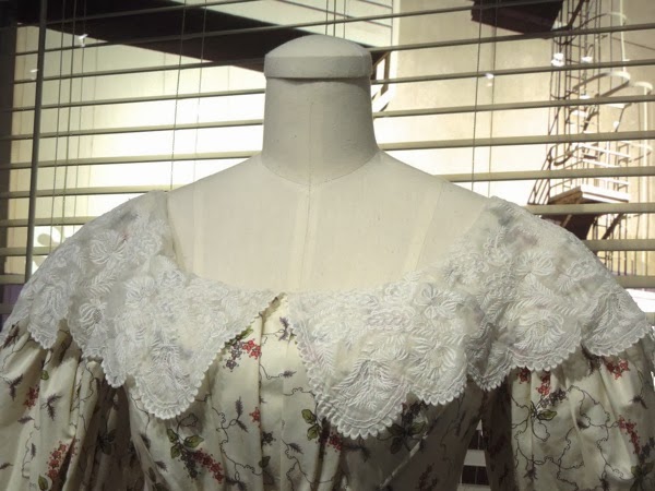 Amanda Seyfried's Cosette gown from Les Misérables on display ...
