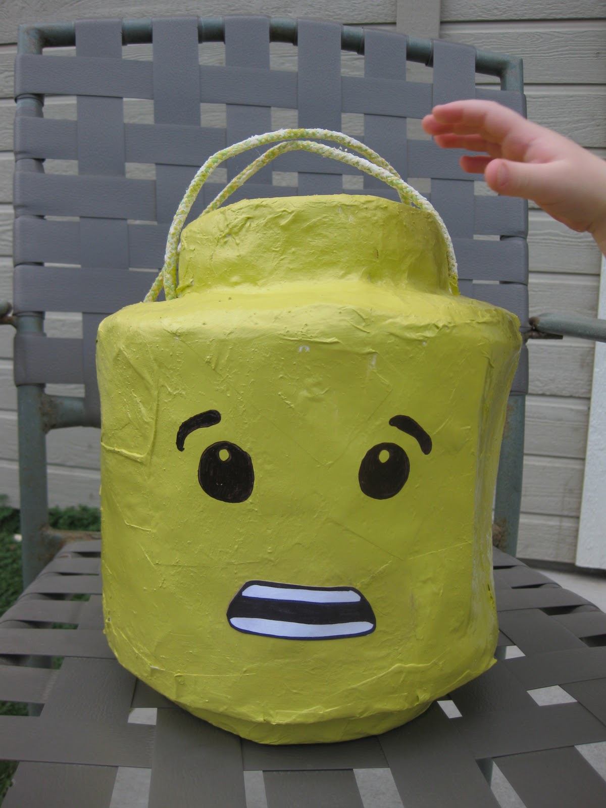 Bee in my Bonnet: Lego Head Pinata tutorial