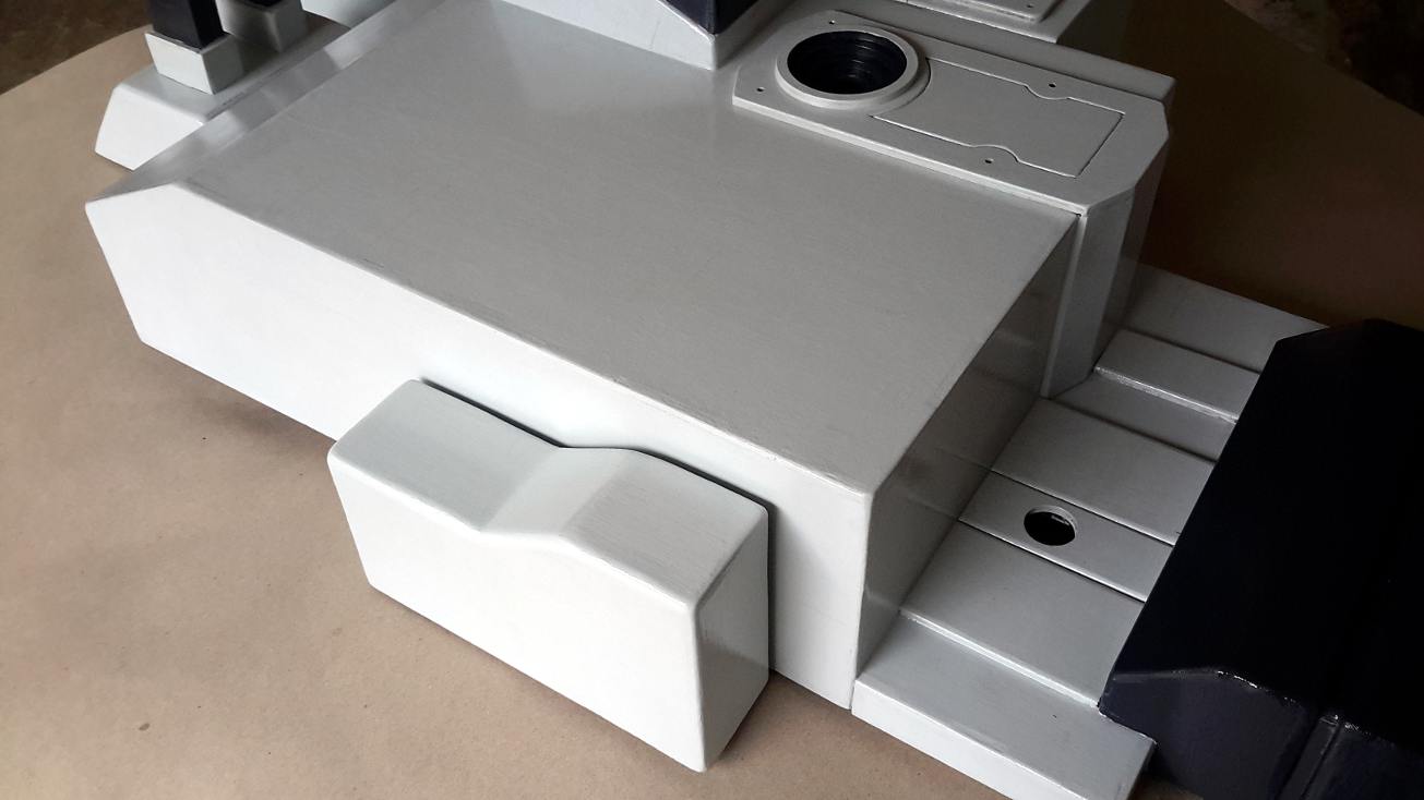 Markus Wobisch: Building a GERTY 3000 Computer from Moon (2009) - Part ...