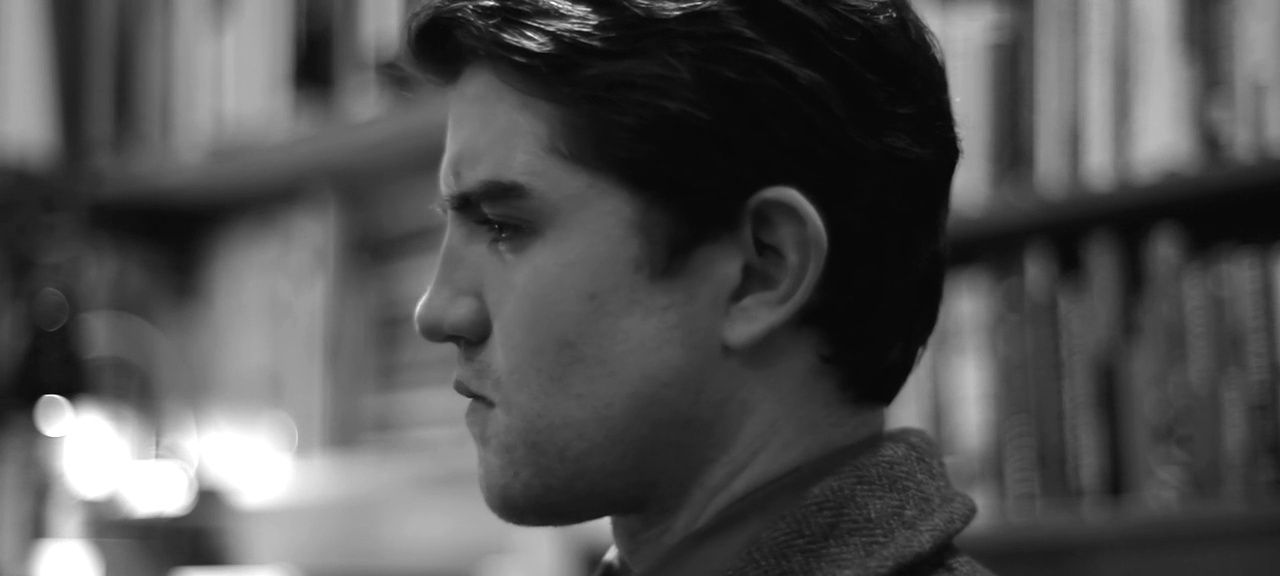 ausCAPS: Joseph Huffman shirtless in MOM