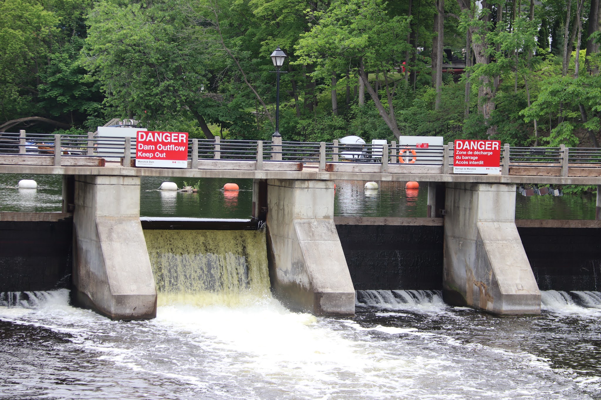 Memorials in Ottawa: Manotick Dam