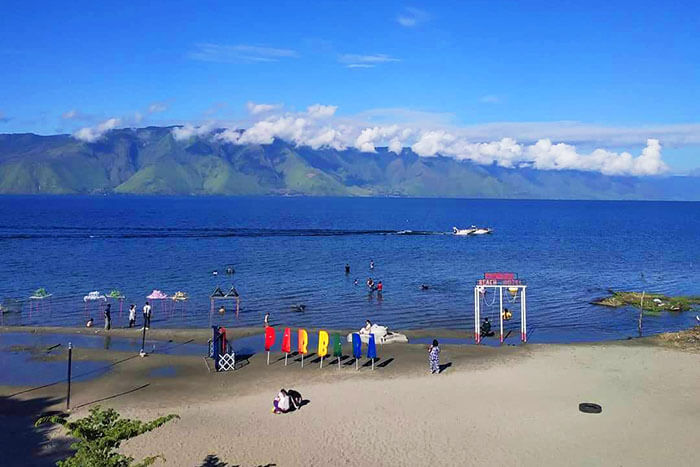 Selain Parbaba, 5 Wisata Pantai Pasir Putih di Danau Toba Ini Juga ...