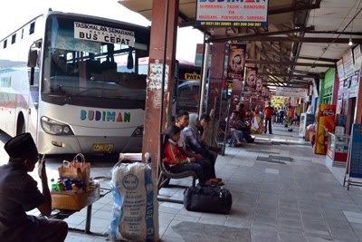 Kegalauan Hidup: Kemalaman di Terminal Terboyo Semarang