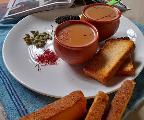 easyrecipes: Kesar Milk Tea/Kesari chai