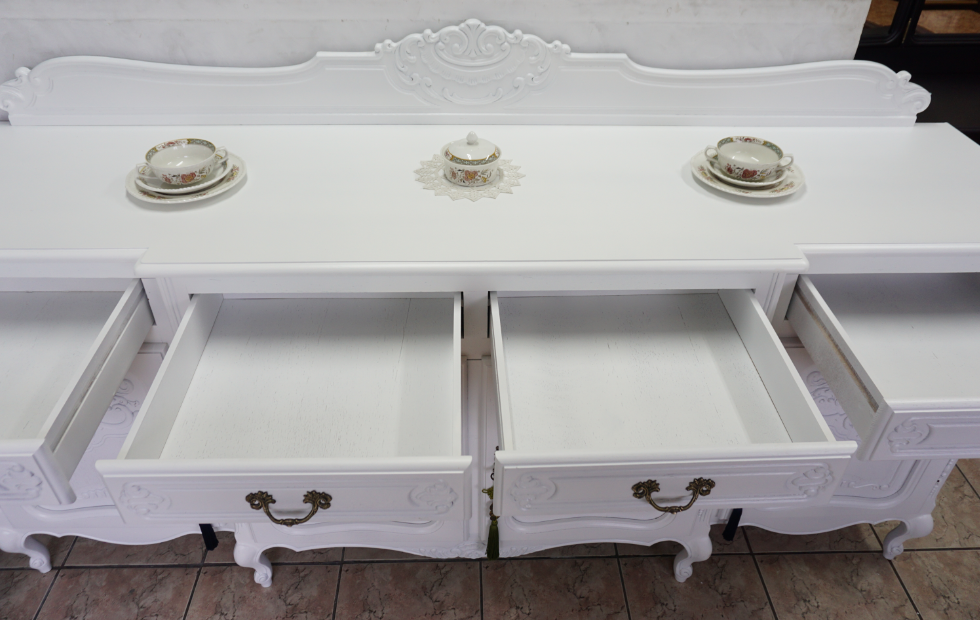 Modern Antyki: [6213] Biała komoda ludwikowska