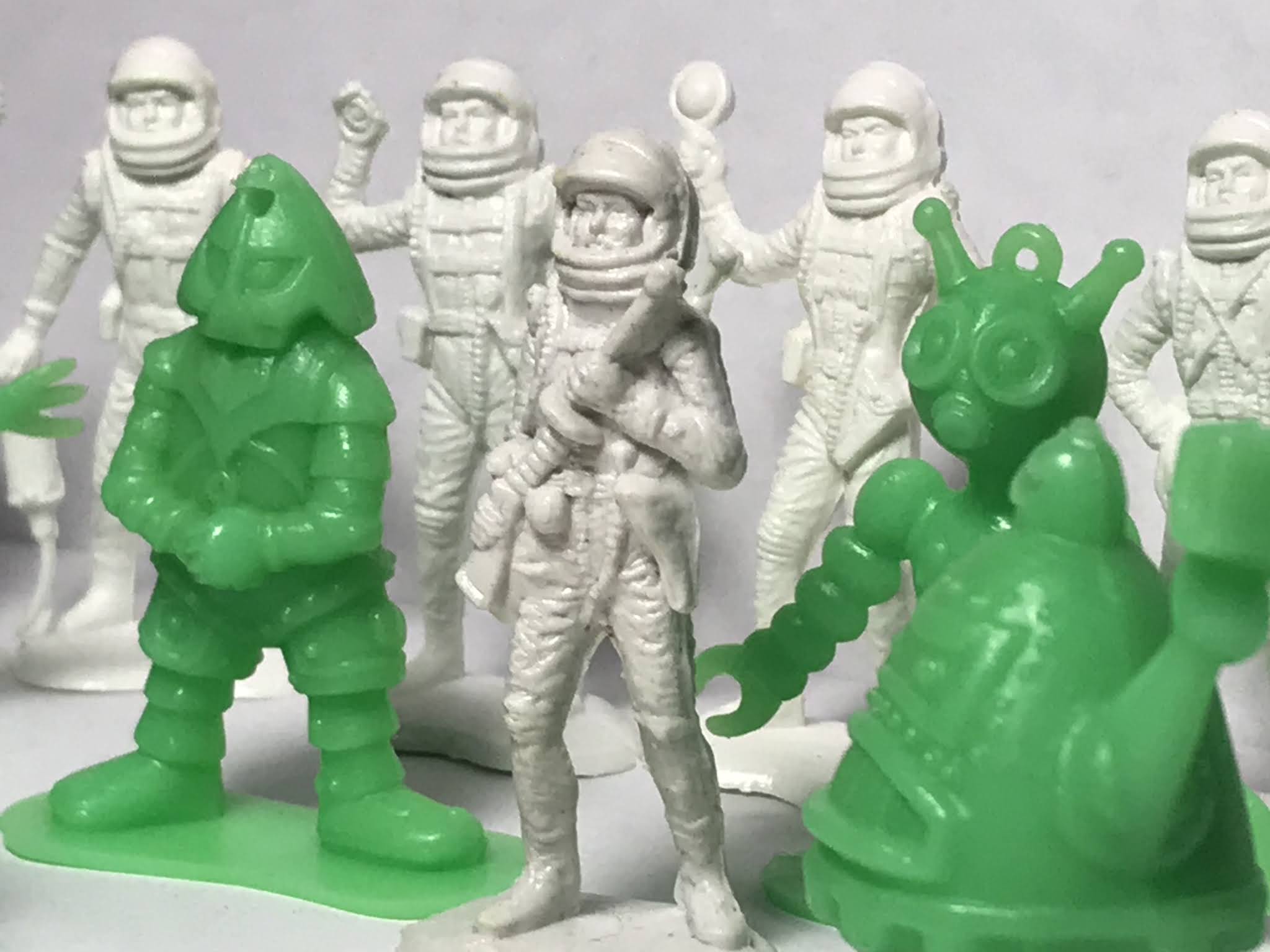 Space Garage: LP Toys "Moon Exploration" Bagged Spaceman & Alien Sets ...
