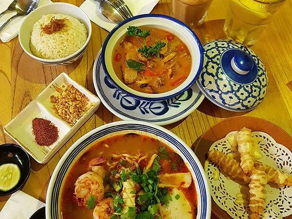 Mutia Garden, Food Market Terbaru dengan Vibe Eco-Friendly - Pariwisata ...