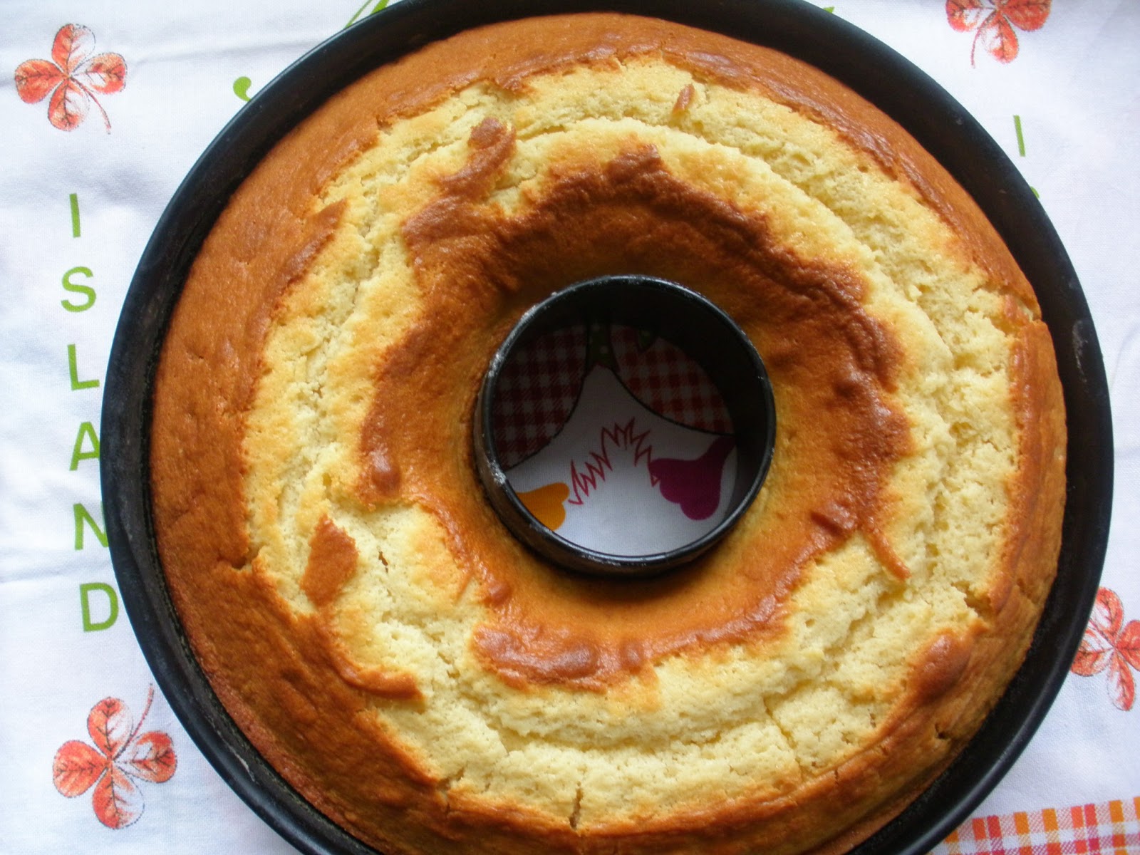 Come to cook: Κεικ με πλουσια γευση και διπλο γλασο σοκολατας
