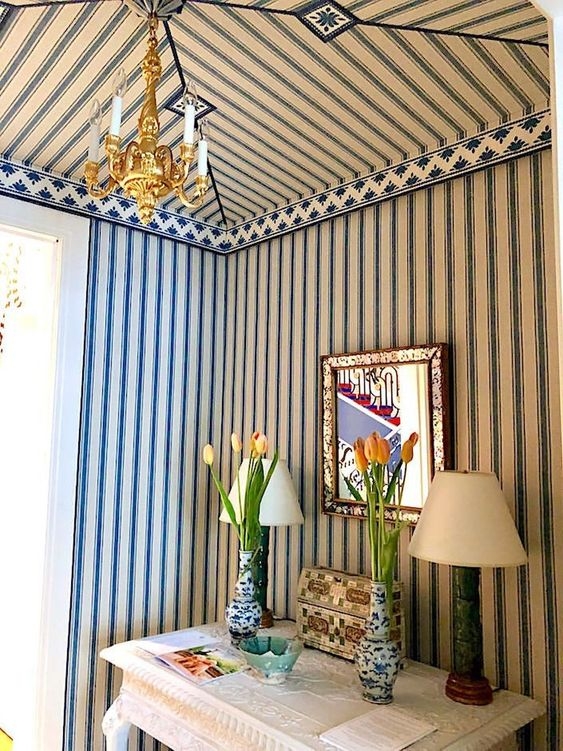 40 Inspiration DIY Striped Ceiling Bedroom Design | ARA HOME