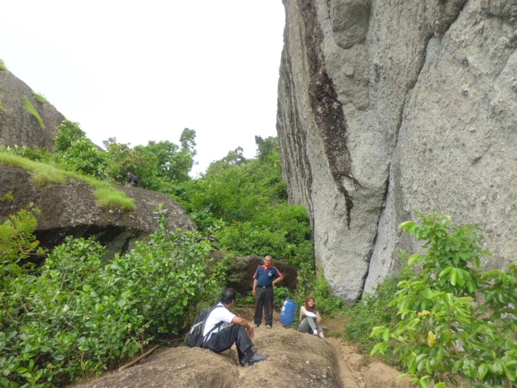 Cahaya Roma: Gunung Api Purba dan Embung Langgeran (Tempat yang Indah ...