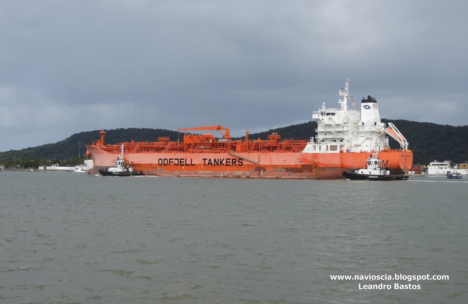 Navios de Santos & CIA: Navio BOW TRAJECTORY