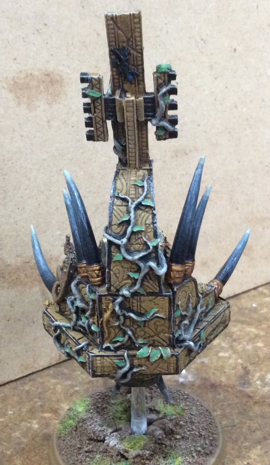 Redtoof's Mostly 40K Blog: The Lizard Project - Slann Starmaster