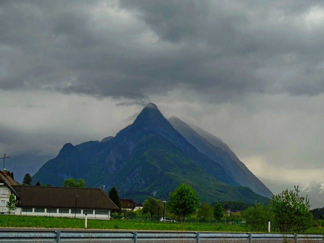 Malfa "Forestiero Nomade": Monte Svinjak 1653 m. da Bovec.