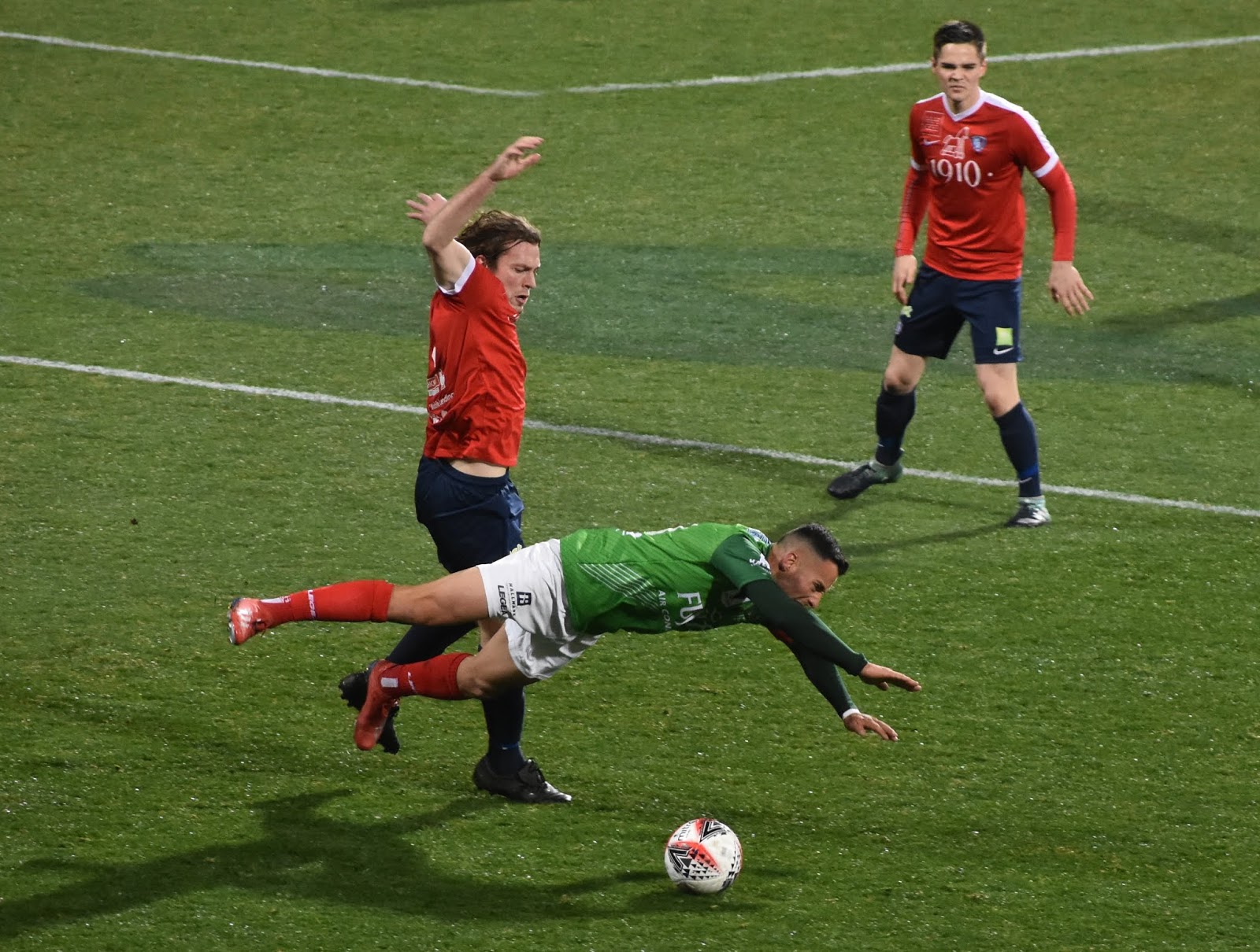 Walter Pless on Association Football: South Hobart outfought but not ...