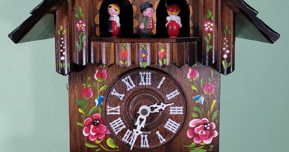 นาฬิกากุ๊กกู Cuckoo Clock: นาฬิกา กุ๊กกู เต้นระบำ