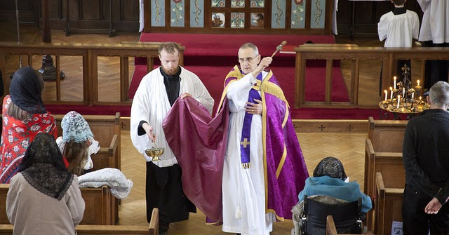 New Liturgical Movement: The Sunday Asperges: Holy Water in a Time of ...