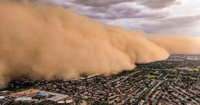 Epic rolling wall of dust moving toward Phoenix, Arizona