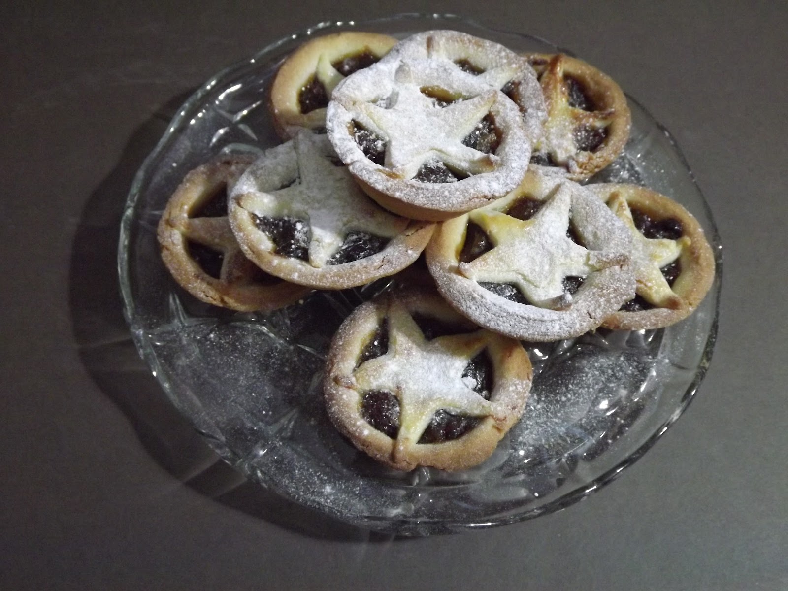 Starry-eyed Mince Pies