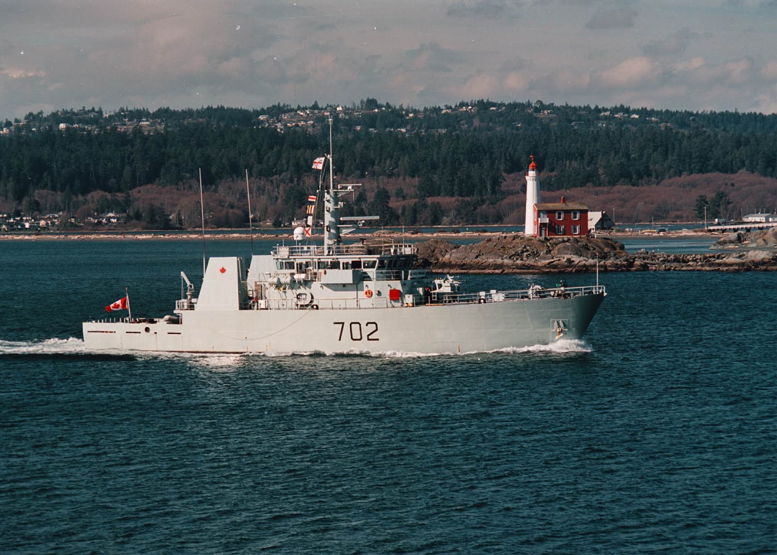 Defense News: HMCS Nanaimo (MM 702)