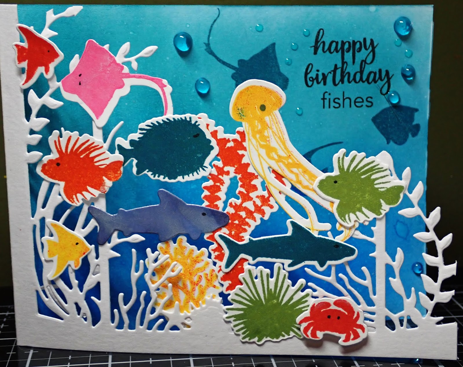 Small dies, Press and Seal and creating background die effect with no ...