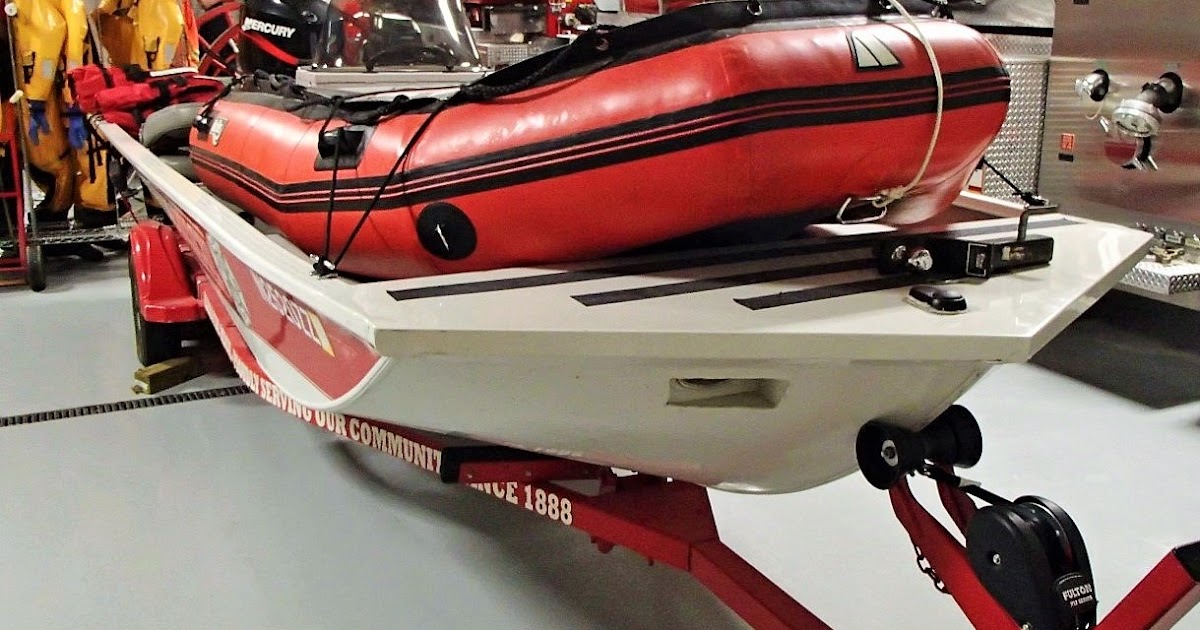 Slightly Off the Mark: Photos: Firefighter Ice and Water Rescue Training