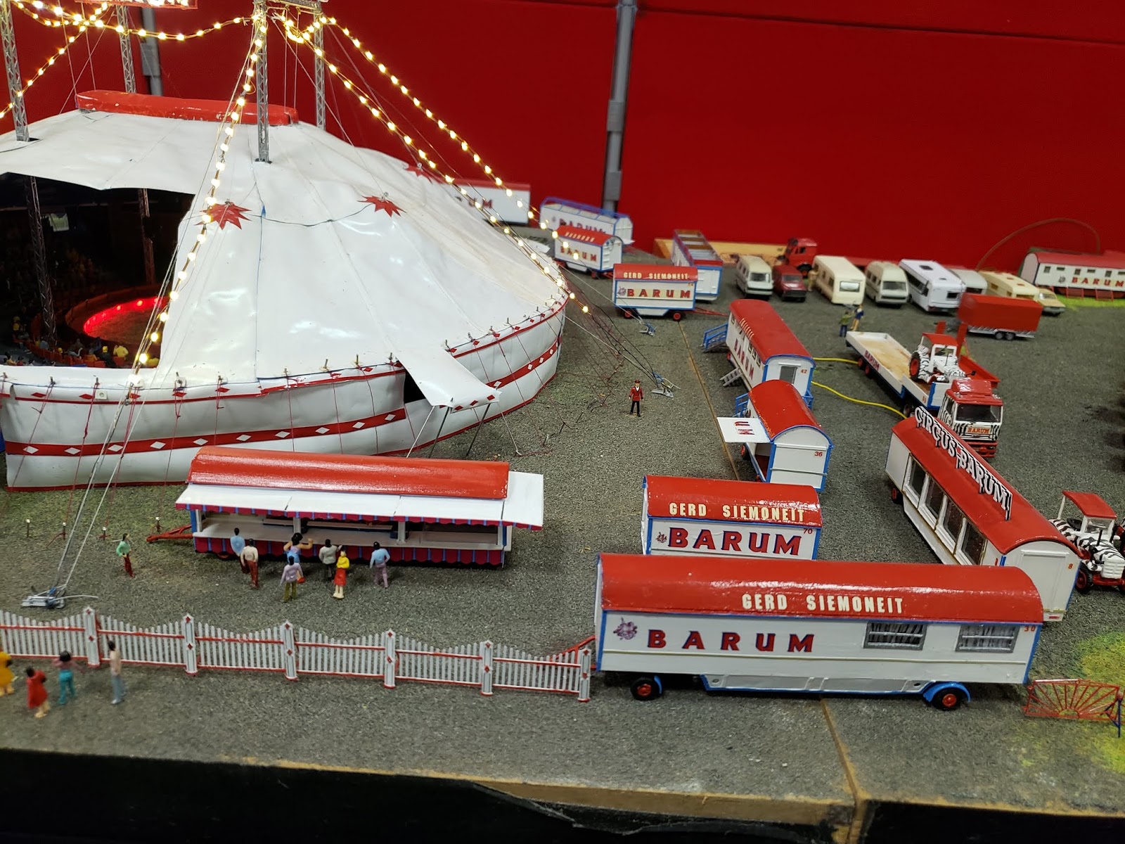 Circusmodellbau: Circus Barum 1:87