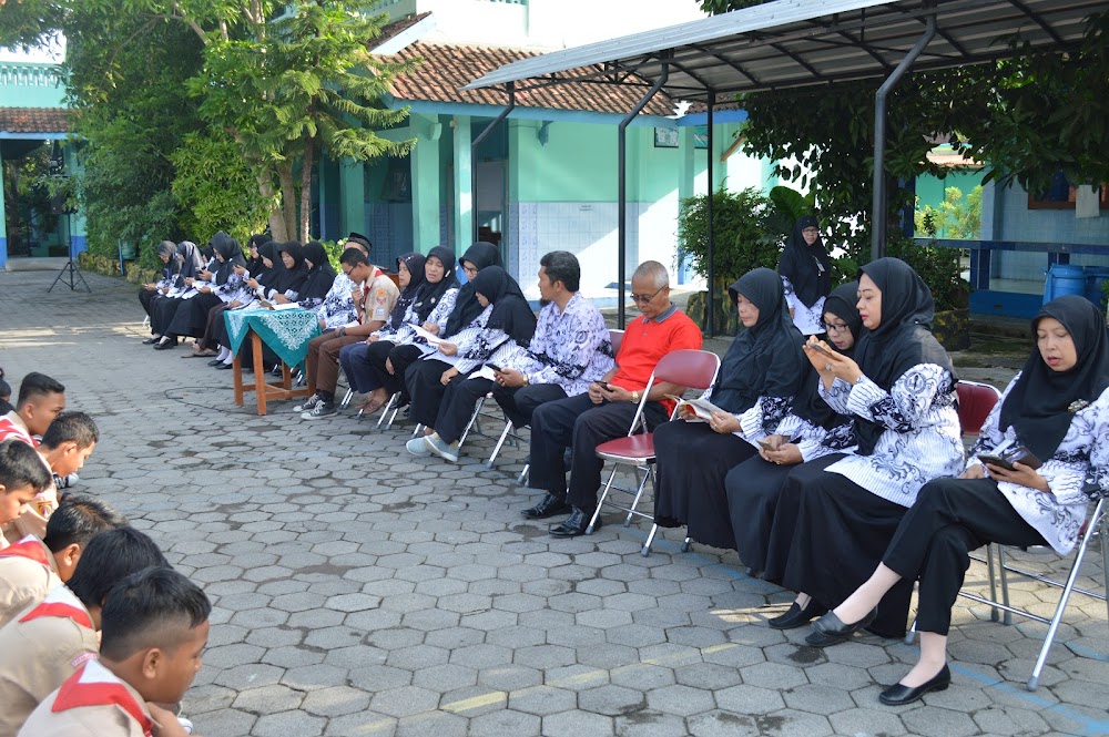 Kegiatan Jum'at Religi