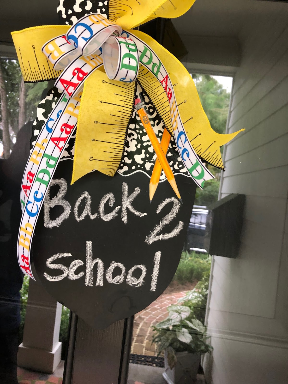 The Uptown Acorn: Back to School {Door Hanger}