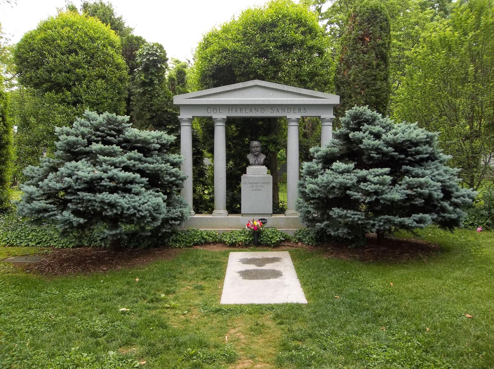 Travels of a Hobgoblin Taphophile: Colonel Sanders - Cave Hill Cemetery