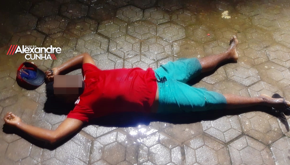 Aginaldo Dos Santos é O Nome Do Homem Assassinado Na Praça Da Bandeira