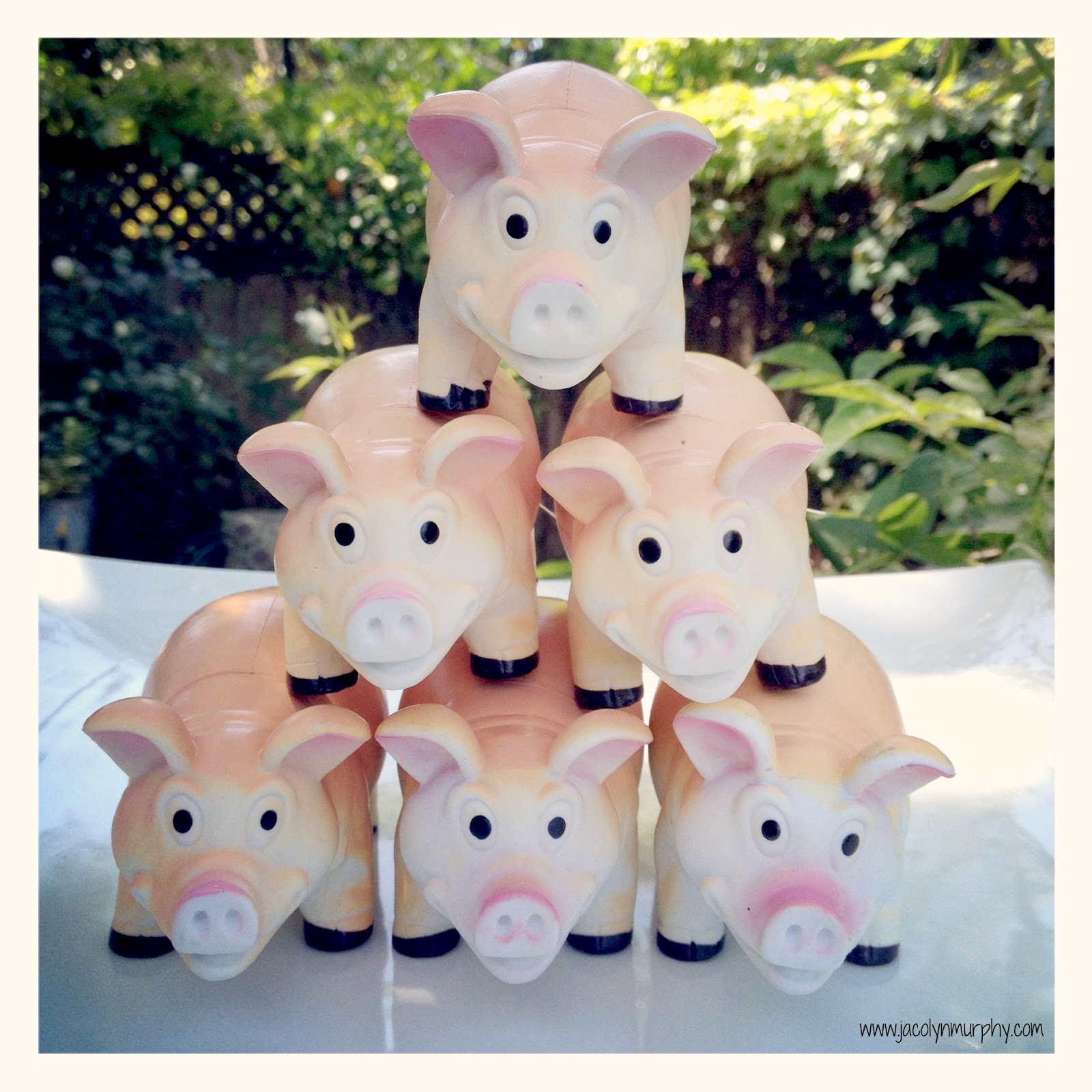 Jac o' lyn Murphy: Let's Pig Out BBQ