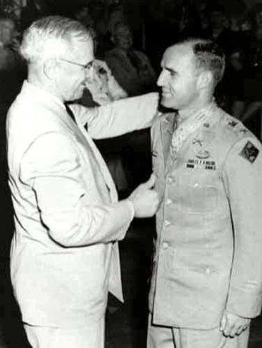 Weird WWII: Medal of Honor Monday: George L. Mabry Jr.