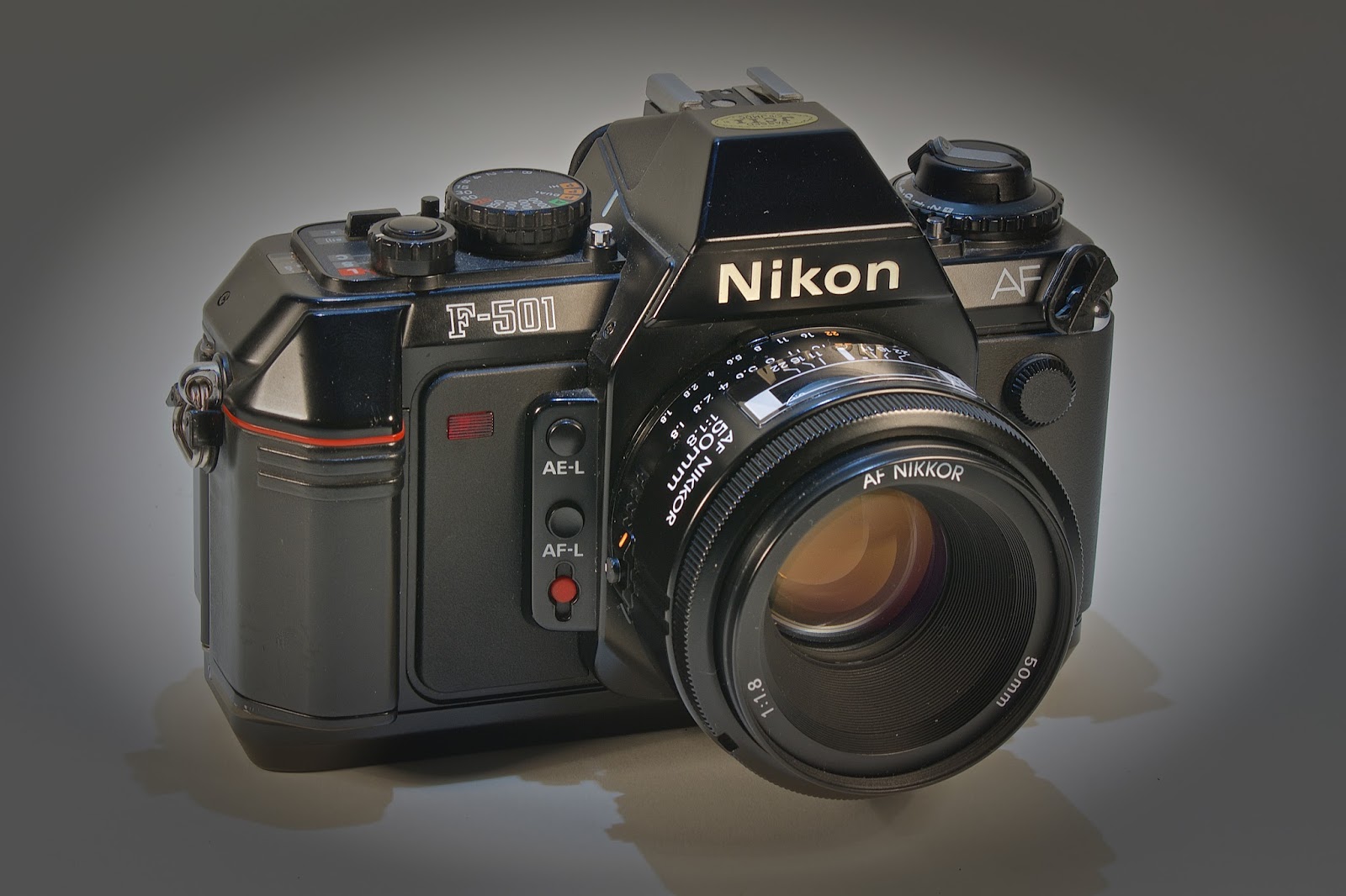 IMMAGINI ANALOGICHE: NIKON FINALMENTE AUTOFOCUS