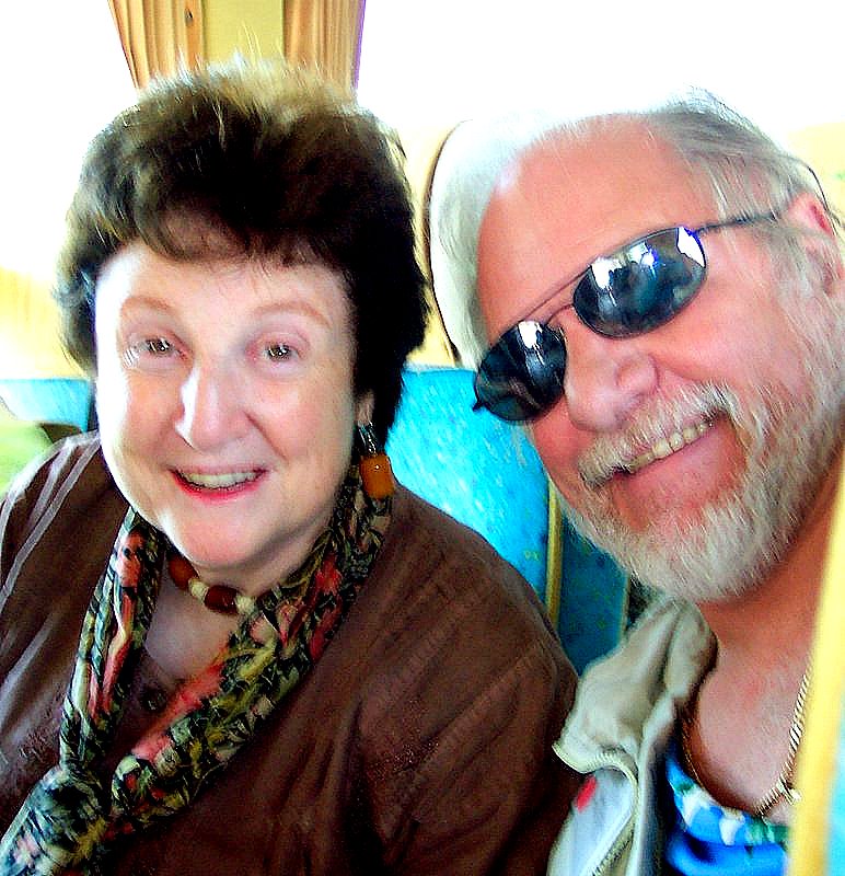 ZONA LIBRE RADIO ONLINE: Entrevista a Valerie Hemingway