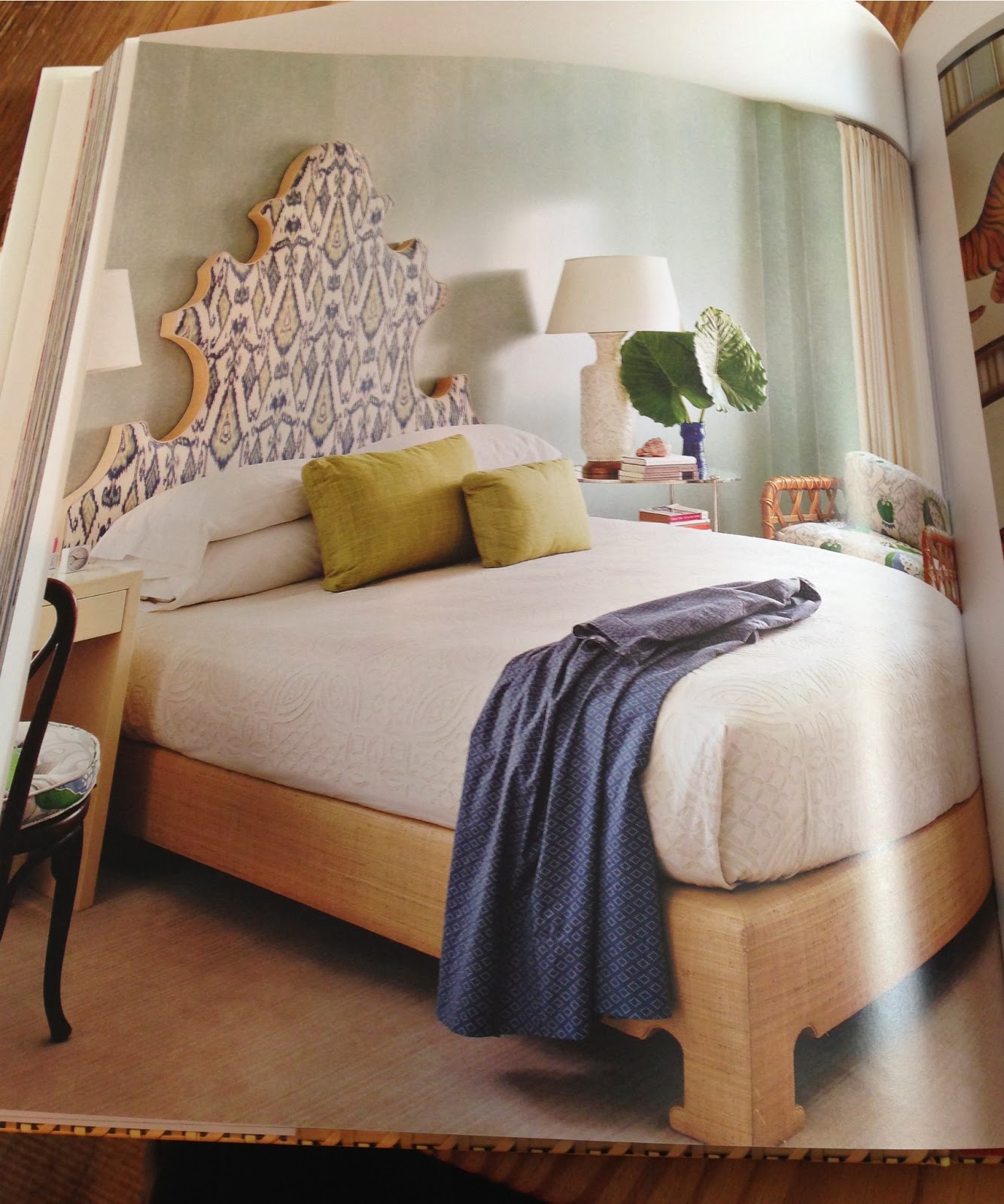 Jenny Castle Design: Shelf Life: Tom Scheerer Decorates