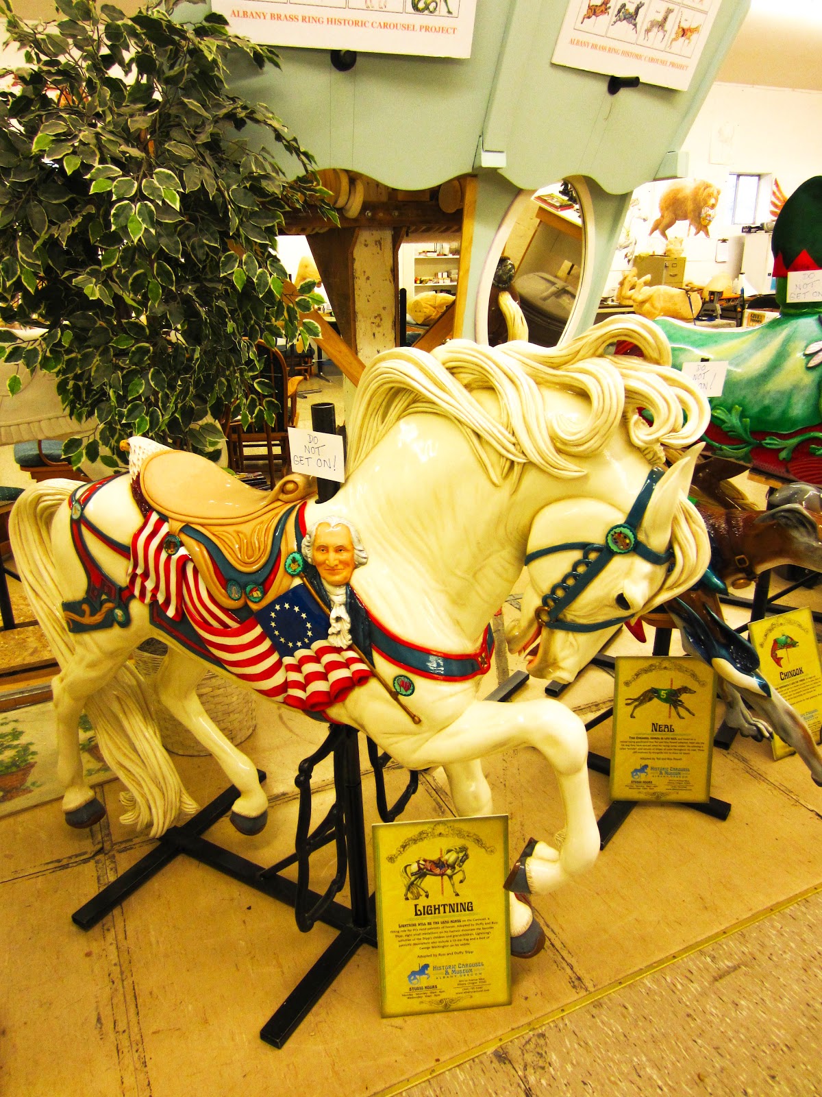 Thom Zehrfeld Photography : Historic Carousel and Museum Albany Oregon