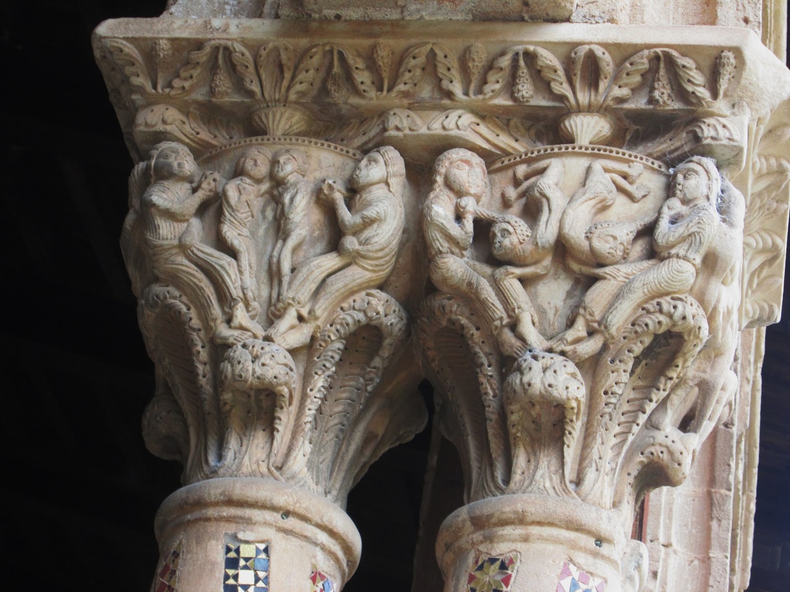 MONREALE, L'INFORMAZIONE CULTURALE: CHIOSTRO, i Capitelli