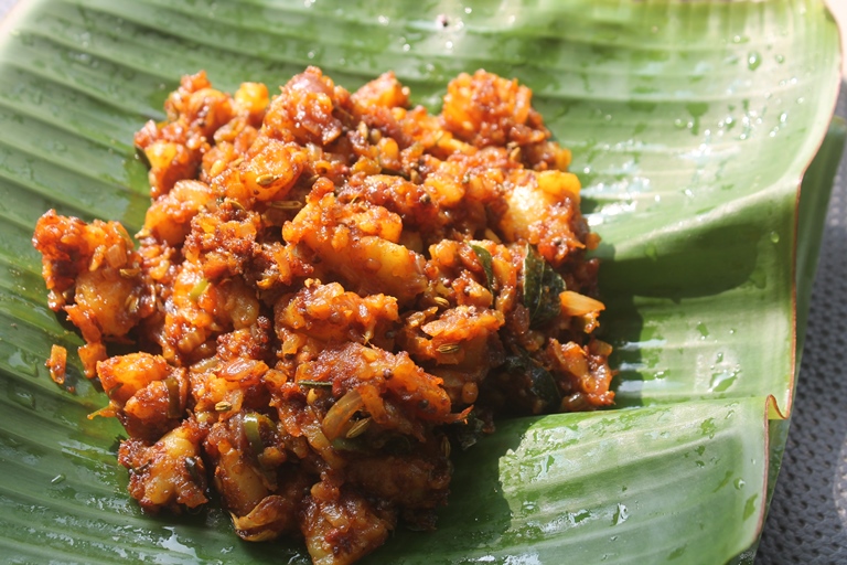 Madurai Urulai Pottalam Recipe | Madurai Kizhangu Pottalam