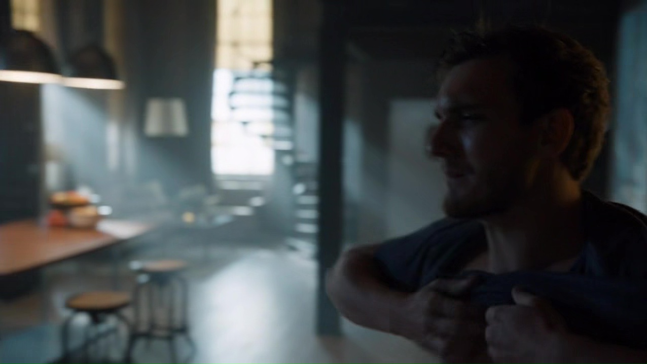 ausCAPS: Scott Michael Foster shirtless in Blood & Oil 1-02 "The Ripple ...