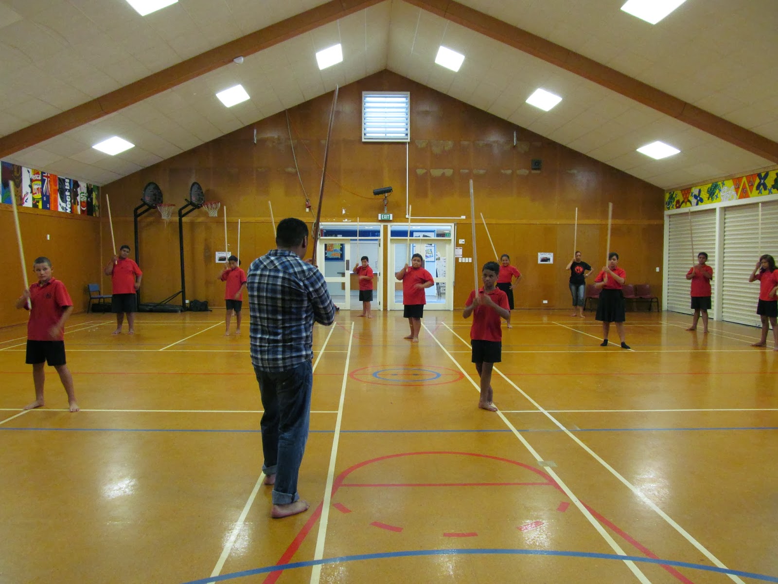 Māori @ PES Blog: Te whare tū taua ki Ukutoia - Māori weaponry @ Pt ...