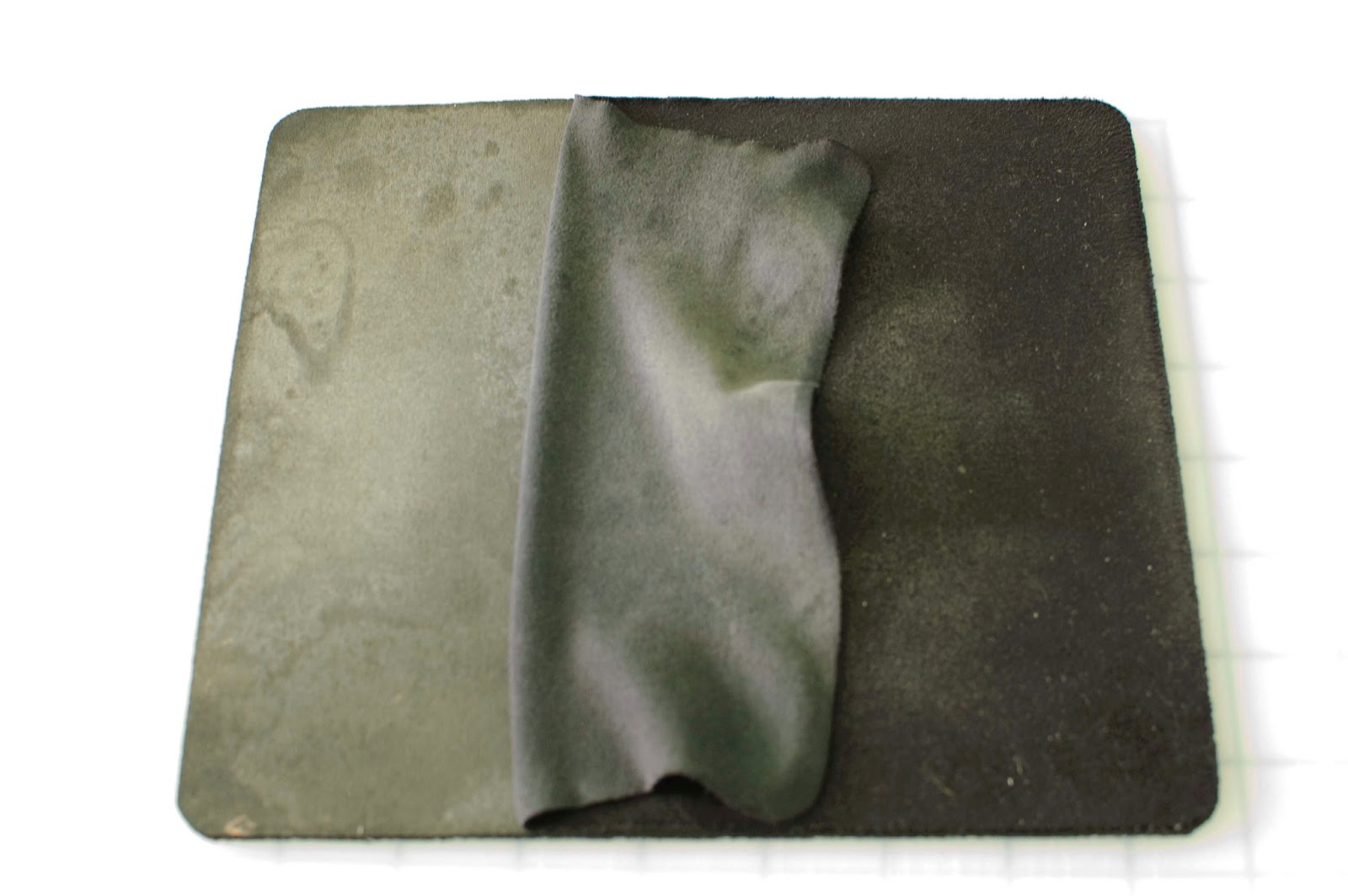 You Had Me At Handmade...: No Sew Fabric Tutorial: Mouse Pad Upgrade