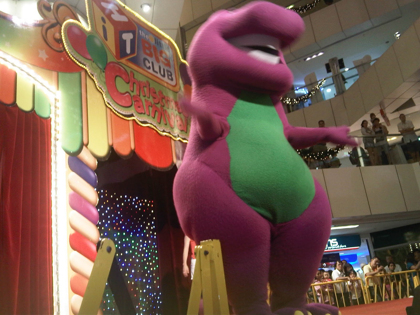 The Flying Dentist: Barney meet and greet
